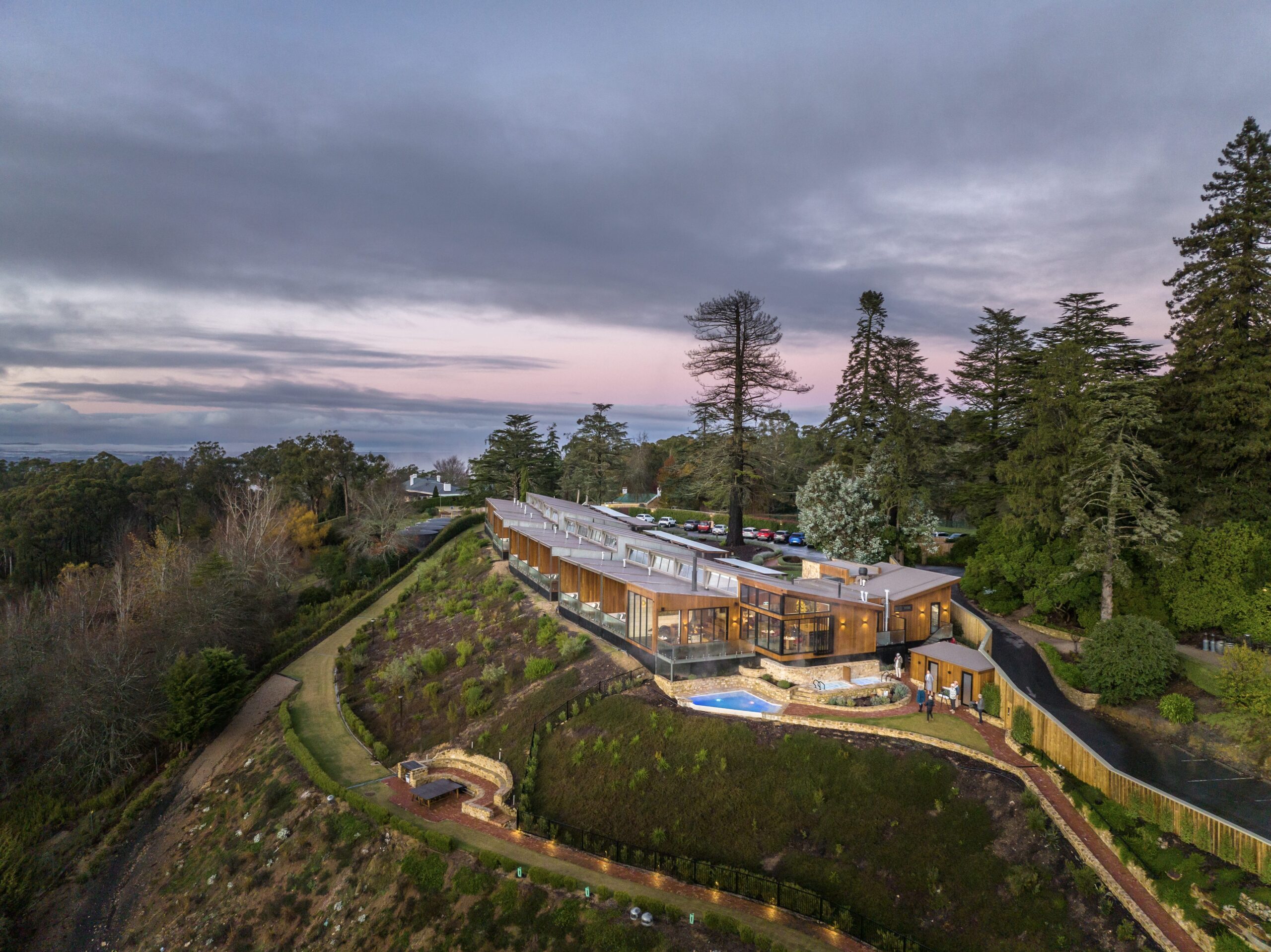 Adelaide Hills Luxury Stay 2026 - Journey Beyond Rail